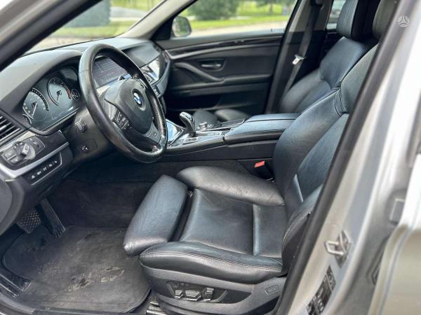 Grey BMW 530 2011 in Panevezys, with an engine capacity of 3.00 L and mileage of 329 thousand km for 8750 €, photo 9 on AUTOMOTO.COM.LV