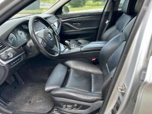 Grey BMW 530 2011 in Panevezys, with an engine capacity of 3.00 L and mileage of 329 thousand km for 8750 €, photo 10 on AUTOMOTO.COM.LV
