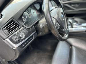 Grey BMW 530 2011 in Panevezys, with an engine capacity of 3.00 L and mileage of 329 thousand km for 8750 €, photo 11 on AUTOMOTO.COM.LV