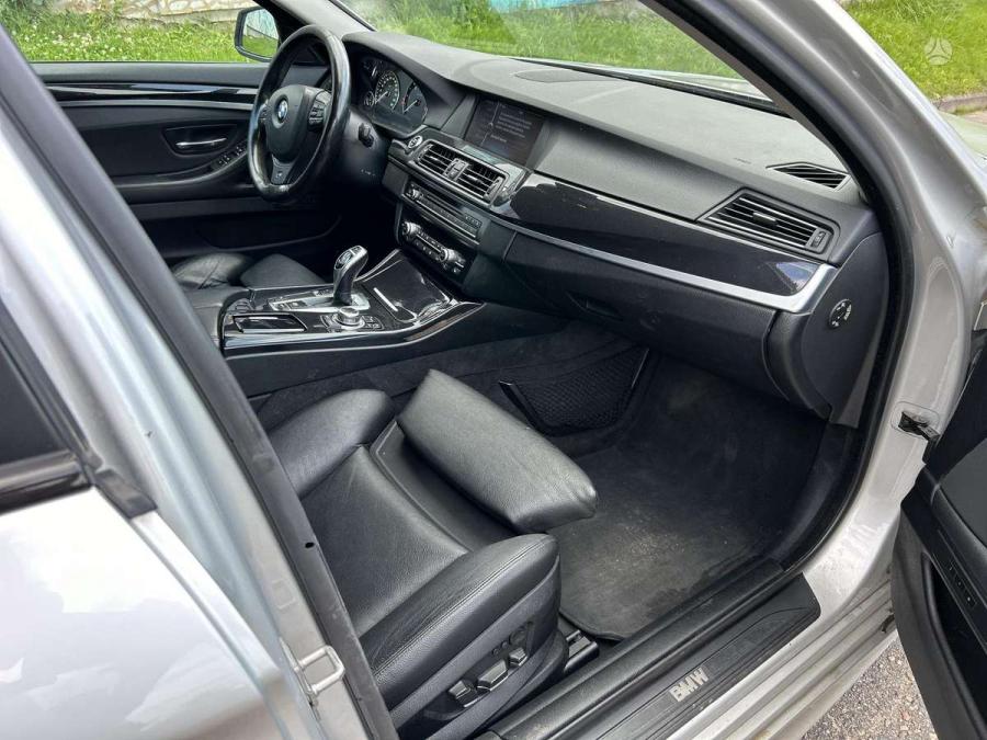 Grey BMW 530 2011 in Panevezys, with an engine capacity of 3.00 L and mileage of 329 thousand km for 8750 €, photo 15 on AUTOMOTO.COM.LV