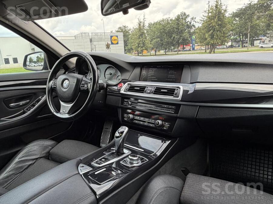 Grey BMW 530 2011 in Riga, with an engine capacity of 3.00 L and mileage of 360 thousand km for 9490 €, photo 9 on AUTOMOTO.COM.LV