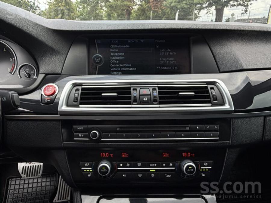 Grey BMW 530 2011 in Riga, with an engine capacity of 3.00 L and mileage of 360 thousand km for 9490 €, photo 13 on AUTOMOTO.COM.LV