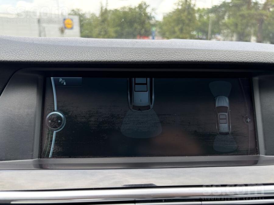 Grey BMW 530 2011 in Riga, with an engine capacity of 3.00 L and mileage of 360 thousand km for 9490 €, photo 15 on AUTOMOTO.COM.LV
