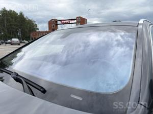Grey BMW 530 2011 in Riga, with an engine capacity of 3.00 L and mileage of 360 thousand km for 9490 €, photo 25 on AUTOMOTO.COM.LV