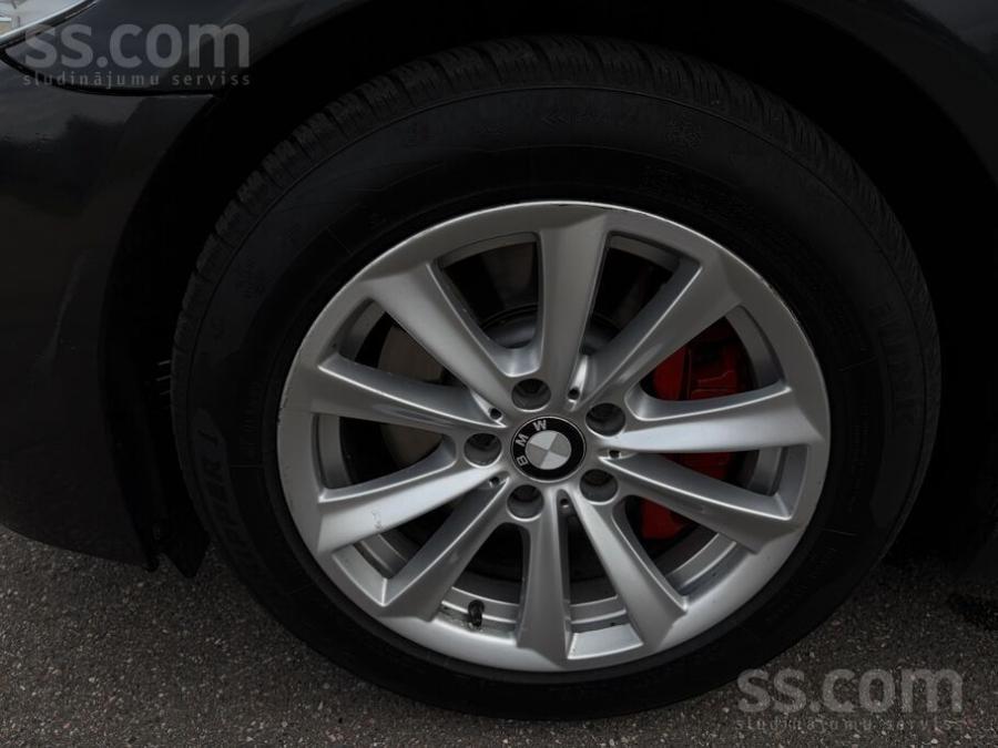 Grey BMW 530 2011 in Riga, with an engine capacity of 3.00 L and mileage of 360 thousand km for 9490 €, photo 28 on AUTOMOTO.COM.LV
