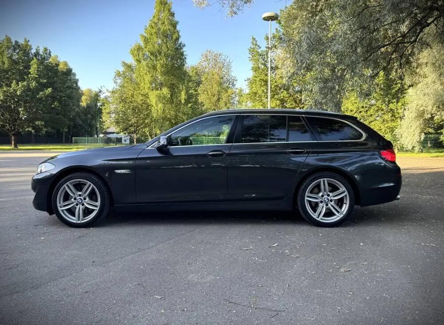 Grey BMW 530 2011 in Jurmala, with an engine capacity of 3.00 L and mileage of 280 thousand km for 9399 €, photo 10 on AUTOMOTO.COM.LV