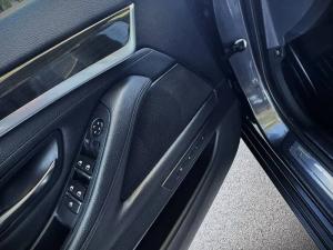 Grey BMW 530 2011 in Jurmala, with an engine capacity of 3.00 L and mileage of 280 thousand km for 9399 €, photo 22 on AUTOMOTO.COM.LV