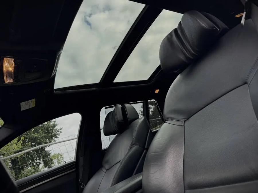 Grey BMW 530 2011 in Jurmala, with an engine capacity of 3.00 L and mileage of 280 thousand km for 9399 €, photo 31 on AUTOMOTO.COM.LV