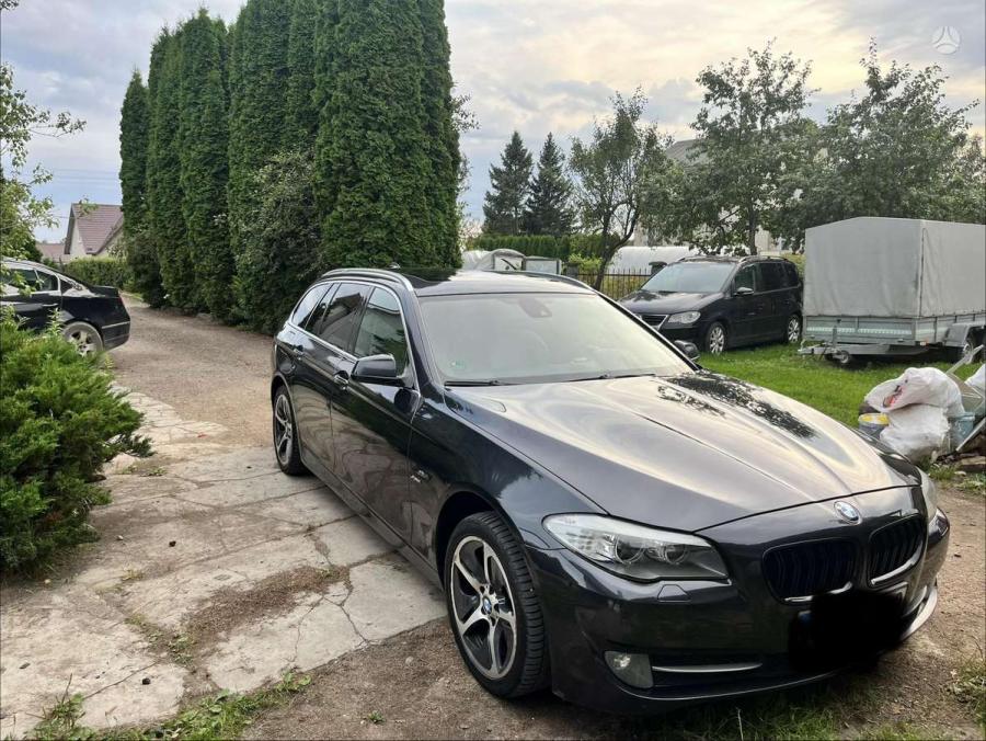 Grey BMW 530 2011 in Vilnius, with an engine capacity of 2.99 L and mileage of 370 thousand km for 7800 €, photo 3 on AUTOMOTO.COM.LV