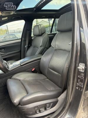 Grey BMW 530 2011 in Vilnius, with an engine capacity of 3.00 L and mileage of 317 thousand km for 9399 €, photo 17 on AUTOMOTO.COM.LV