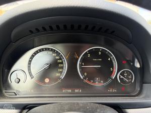 Grey BMW 530 2011 in Vilnius, with an engine capacity of 3.00 L and mileage of 317 thousand km for 9399 €, photo 23 on AUTOMOTO.COM.LV