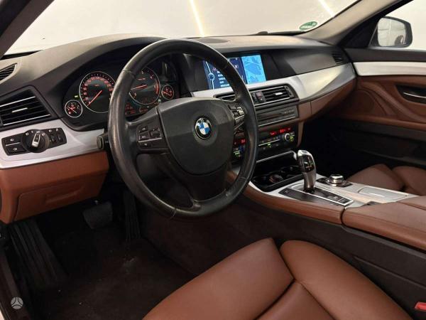 Grey BMW 530 2011 in Marijampole, with an engine capacity of 2.99 L and mileage of 287 thousand km for 8650 €, photo 3 on AUTOMOTO.COM.LV