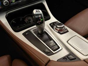Grey BMW 530 2011 in Marijampole, with an engine capacity of 2.99 L and mileage of 287 thousand km for 8650 €, photo 4 on AUTOMOTO.COM.LV