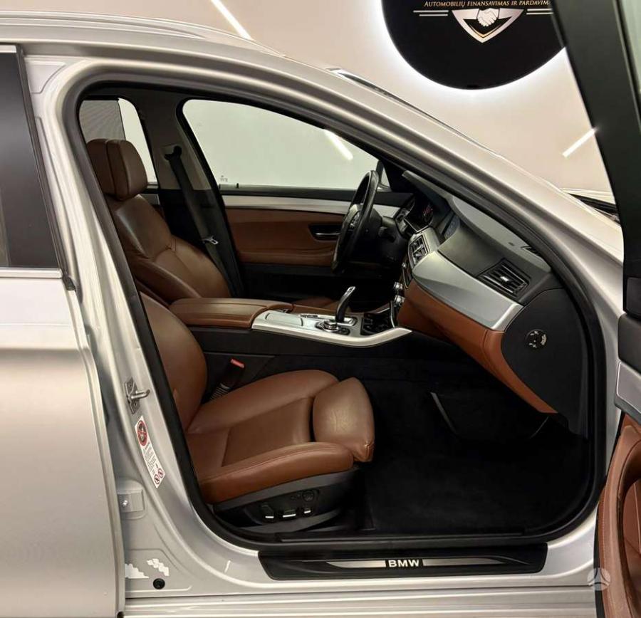 Grey BMW 530 2011 in Marijampole, with an engine capacity of 2.99 L and mileage of 287 thousand km for 8650 €, photo 13 on AUTOMOTO.COM.LV
