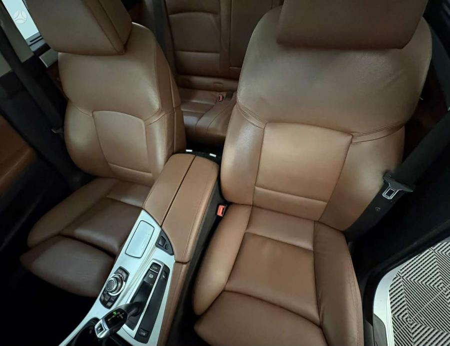 Grey BMW 530 2011 in Marijampole, with an engine capacity of 2.99 L and mileage of 287 thousand km for 8650 €, photo 24 on AUTOMOTO.COM.LV