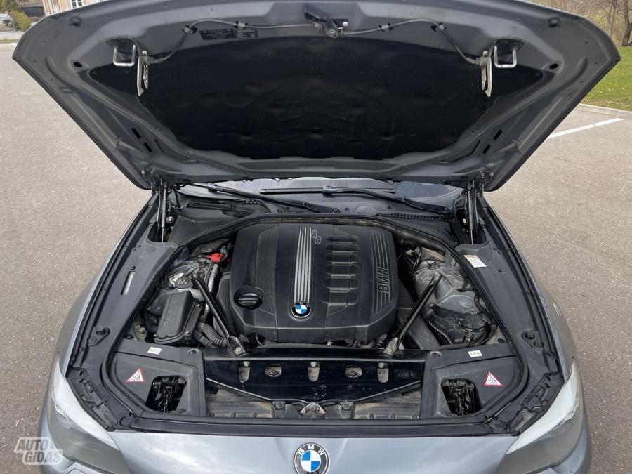 Pelēks BMW 530 2011 Viļņa, ar dzinēja tilpumu 3.00 L un nobraukumu 280 tūkst. km par 7600 €, foto 17 vietnē AUTOMOTO.COM.LV