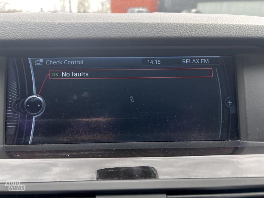 Pelēks BMW 530 2011 Viļņa, ar dzinēja tilpumu 3.00 L un nobraukumu 280 tūkst. km par 7600 €, foto 22 vietnē AUTOMOTO.COM.LV