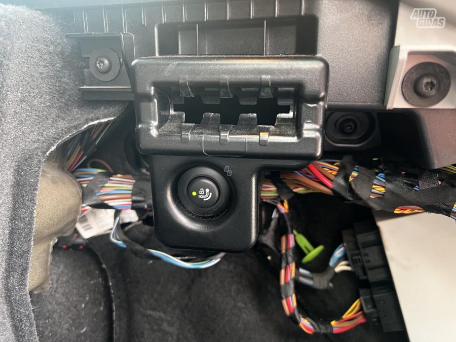 Pelēks BMW 530 2011 Viļņa, ar dzinēja tilpumu 3.00 L un nobraukumu 280 tūkst. km par 7600 €, foto 24 vietnē AUTOMOTO.COM.LV