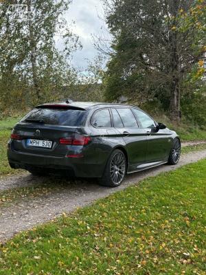 Pelēks BMW 530 2011 Anykščiai, ar dzinēja tilpumu 3.00 L un nobraukumu 358 tūkst. km par 14300 €, foto  vietnē AUTOMOTO.COM.LV
