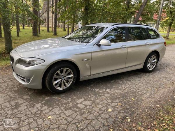 Grey BMW 530 2012 in Panevezys, with an engine capacity of 3.00 L and mileage of 260 thousand km for 6999 €, photo 2 on AUTOMOTO.COM.LV
