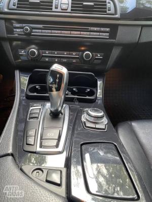 Grey BMW 530 2012 in Panevezys, with an engine capacity of 3.00 L and mileage of 260 thousand km for 6999 €, photo 18 on AUTOMOTO.COM.LV