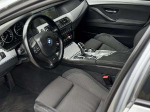 Grey BMW 530 2012 in Vilnius, with an engine capacity of 2.99 L and mileage of 250 thousand km for 9400 €, photo 6 on AUTOMOTO.COM.LV