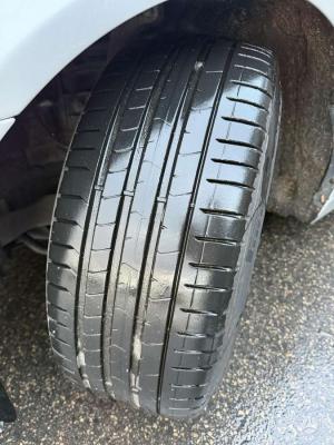 Pelēks BMW 530 2012 Utena, ar dzinēja tilpumu 2.99 L un nobraukumu 352 tūkst. km par 8000 €, foto 22 vietnē AUTOMOTO.COM.LV