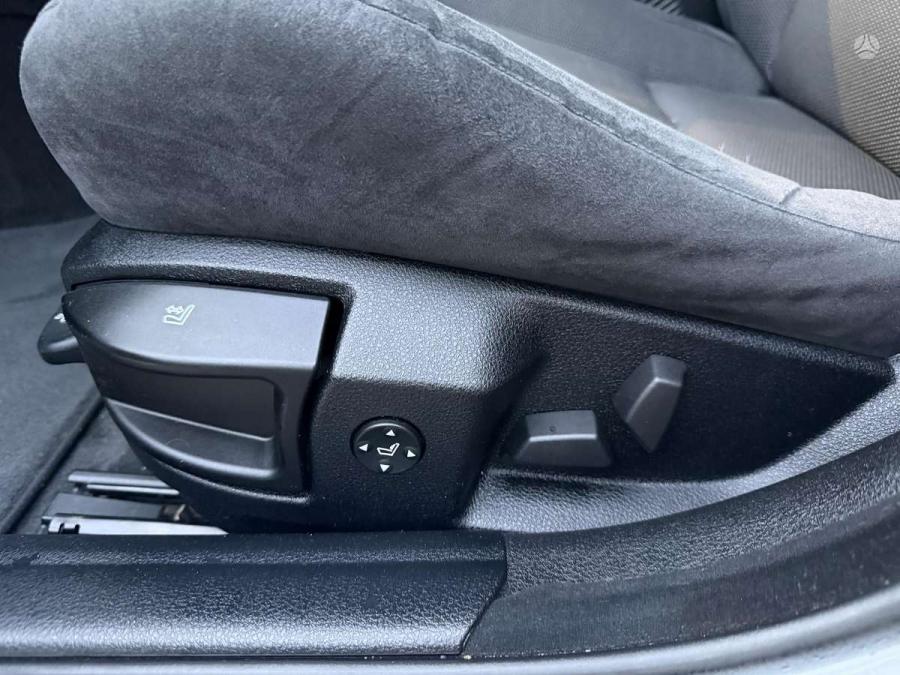 Pelēks BMW 530 2012 Utena, ar dzinēja tilpumu 2.99 L un nobraukumu 352 tūkst. km par 8000 €, foto 28 vietnē AUTOMOTO.COM.LV