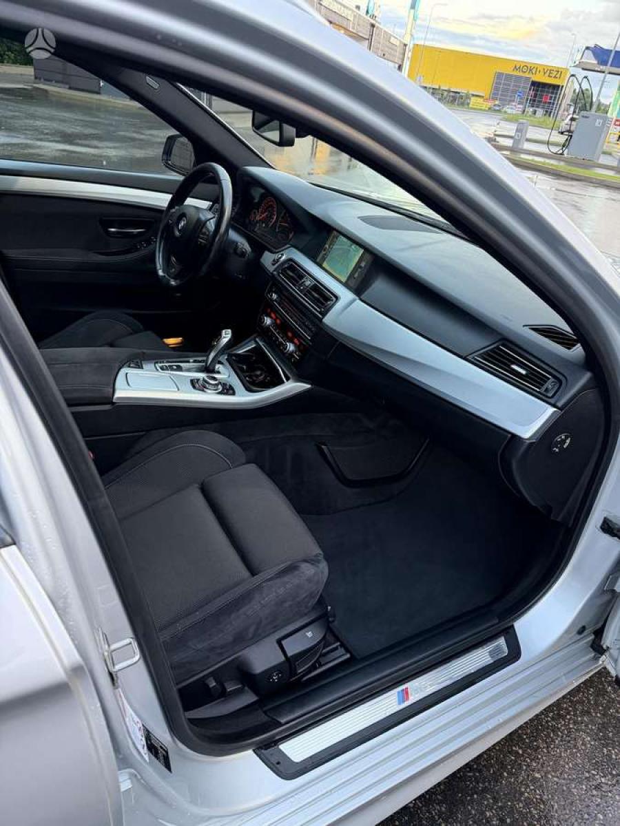Pelēks BMW 530 2012 Utena, ar dzinēja tilpumu 2.99 L un nobraukumu 352 tūkst. km par 8000 €, foto 31 vietnē AUTOMOTO.COM.LV