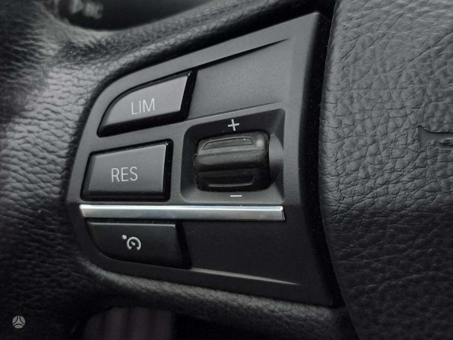 Grey BMW 530 2012 in Vilnius, with an engine capacity of 3.00 L and mileage of 288 thousand km for 3999 €, photo 18 on AUTOMOTO.COM.LV