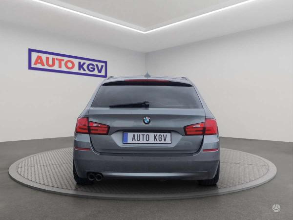 Grey BMW 530 2012 in Vilnius, with an engine capacity of 3.00 L and mileage of 288 thousand km for 3999 €, photo 4 on AUTOMOTO.COM.LV