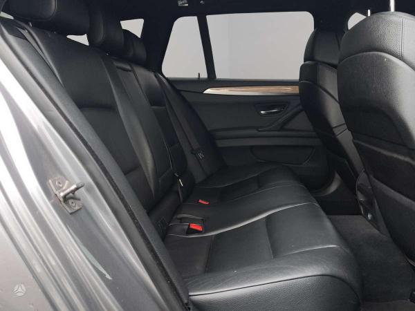 Grey BMW 530 2012 in Vilnius, with an engine capacity of 3.00 L and mileage of 288 thousand km for 3999 €, photo 9 on AUTOMOTO.COM.LV