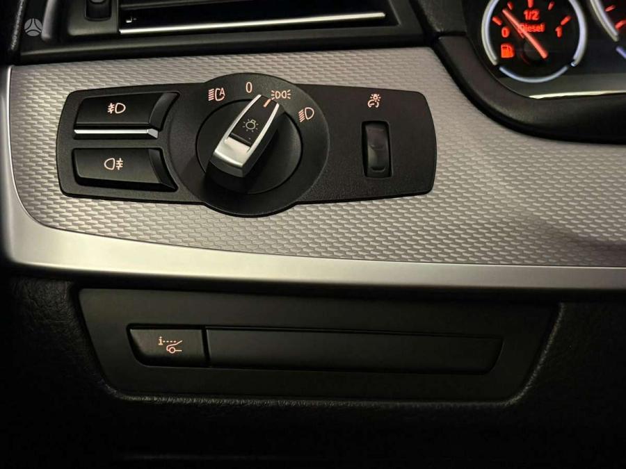 Pelēks BMW 530 2012 Marijampole, ar dzinēja tilpumu 2.99 L un nobraukumu 350 tūkst. km par 9500 €, foto 23 vietnē AUTOMOTO.COM.LV