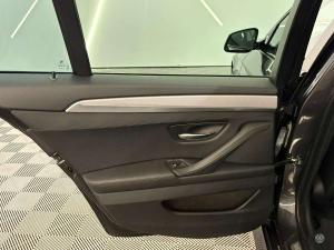 Pelēks BMW 530 2012 Marijampole, ar dzinēja tilpumu 2.99 L un nobraukumu 350 tūkst. km par 9500 €, foto 31 vietnē AUTOMOTO.COM.LV