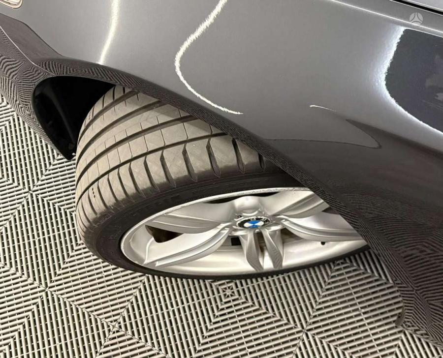 Pelēks BMW 530 2012 Marijampole, ar dzinēja tilpumu 2.99 L un nobraukumu 350 tūkst. km par 9500 €, foto 32 vietnē AUTOMOTO.COM.LV