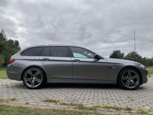 Grey BMW 530 2012 in Taurage, with an engine capacity of 2.99 L and mileage of 291 thousand km for 9800 €, photo 7 on AUTOMOTO.COM.LV