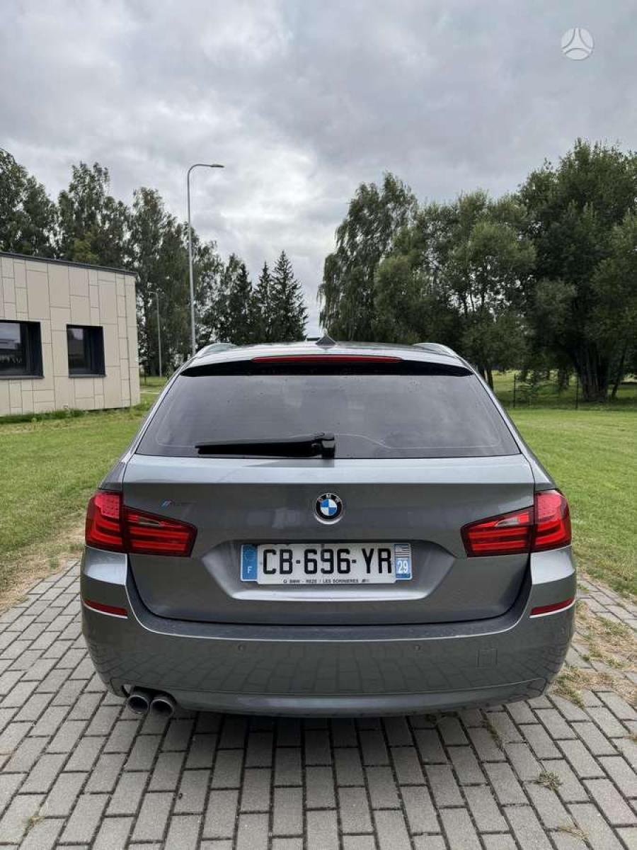 Grey BMW 530 2012 in Taurage, with an engine capacity of 2.99 L and mileage of 291 thousand km for 9800 €, photo 9 on AUTOMOTO.COM.LV