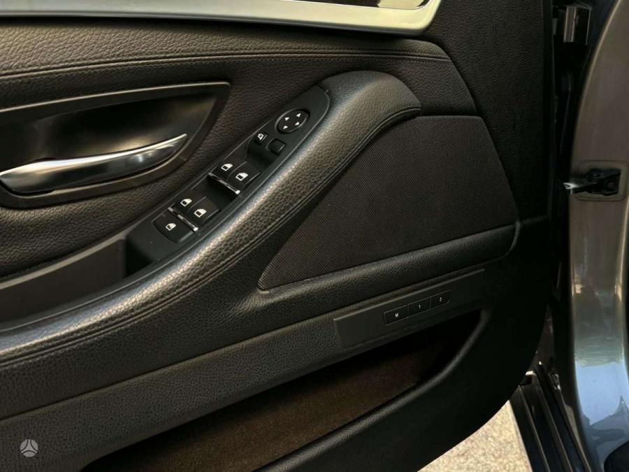 Grey BMW 530 2012 in Taurage, with an engine capacity of 2.99 L and mileage of 291 thousand km for 9800 €, photo 29 on AUTOMOTO.COM.LV