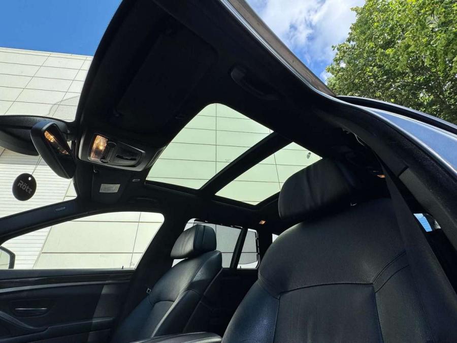 Grey BMW 530 2012 in Taurage, with an engine capacity of 2.99 L and mileage of 291 thousand km for 9800 €, photo 32 on AUTOMOTO.COM.LV
