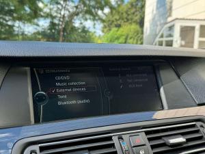 Grey BMW 530 2012 in Taurage, with an engine capacity of 2.99 L and mileage of 291 thousand km for 9800 €, photo 39 on AUTOMOTO.COM.LV