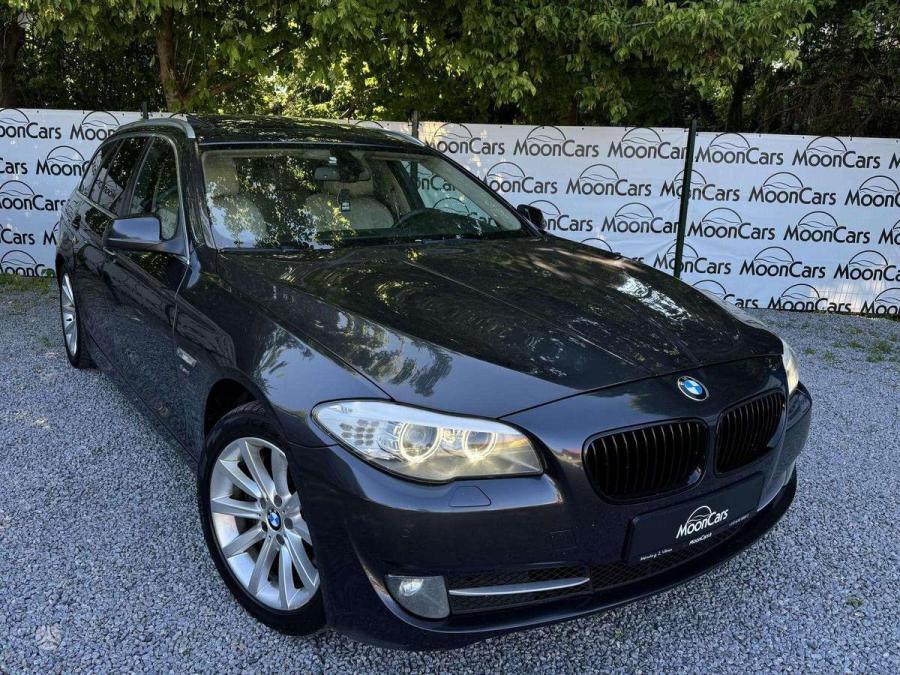 Grey BMW 530 2012 in Vilnius, with an engine capacity of 2.99 L and mileage of 305 thousand km for 7200 €, photo 1 on AUTOMOTO.COM.LV
