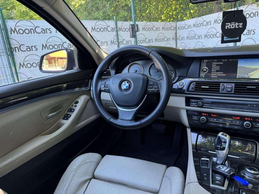 Grey BMW 530 2012 in Vilnius, with an engine capacity of 2.99 L and mileage of 305 thousand km for 7200 €, photo 11 on AUTOMOTO.COM.LV