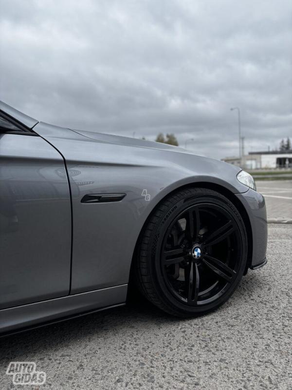 Pelēks BMW 530 2012 Panevēža, ar dzinēja tilpumu 3.00 L un nobraukumu 355 tūkst. km par 10500 €, foto 7 vietnē AUTOMOTO.COM.LV