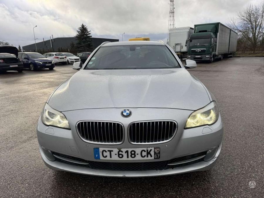 Pelēks BMW 530 2013 Marijampole, ar dzinēja tilpumu 2.99 L un nobraukumu 337 tūkst. km par 7485 €, foto 8 vietnē AUTOMOTO.COM.LV
