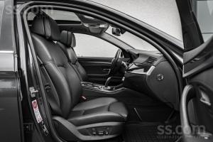 Grey BMW 530 2013 in Riga, with an engine capacity of 3.00 L and mileage of 347 thousand km for 7900 €, photo 12 on AUTOMOTO.COM.LV