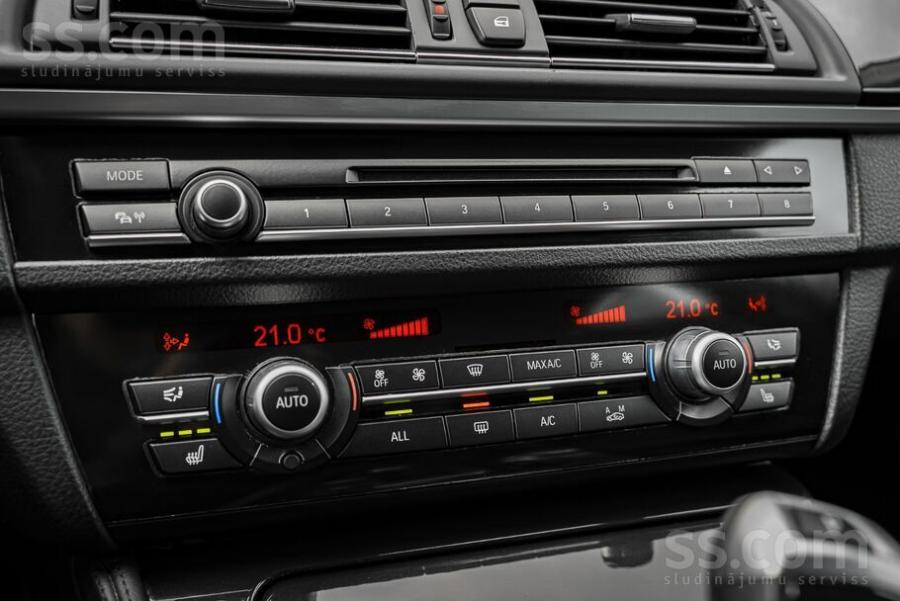 Grey BMW 530 2013 in Riga, with an engine capacity of 3.00 L and mileage of 347 thousand km for 7900 €, photo 25 on AUTOMOTO.COM.LV