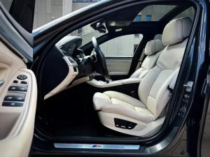 Grey BMW 530 2013 in Riga, with an engine capacity of 3.00 L and mileage of 295 thousand km for 9900 €, photo 7 on AUTOMOTO.COM.LV
