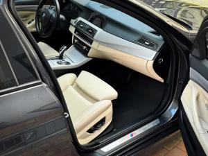 Grey BMW 530 2013 in Riga, with an engine capacity of 3.00 L and mileage of 295 thousand km for 9900 €, photo 9 on AUTOMOTO.COM.LV