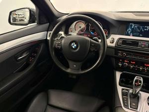 Pelēks BMW 530 2013 Marijampole, ar dzinēja tilpumu 2.99 L un nobraukumu 310 tūkst. km par 10950 €, foto 16 vietnē AUTOMOTO.COM.LV