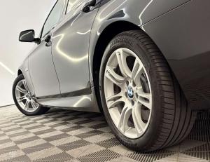 Pelēks BMW 530 2013 Marijampole, ar dzinēja tilpumu 2.99 L un nobraukumu 310 tūkst. km par 10950 €, foto 23 vietnē AUTOMOTO.COM.LV